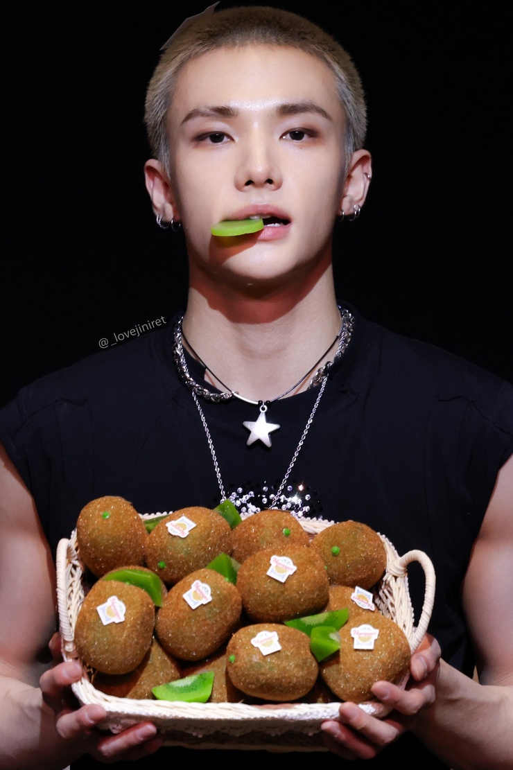 Picture of Hyun-Jin Hwang