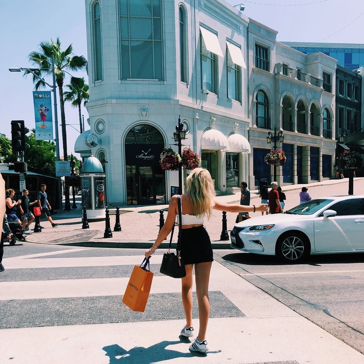 Chloe Love Rosenbaum image