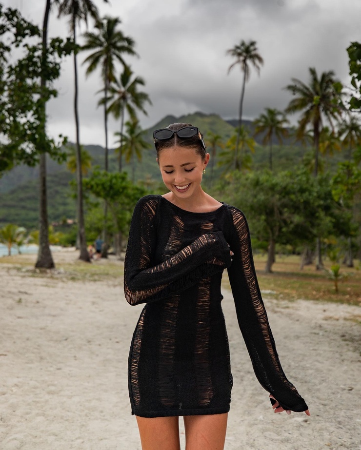 Chloe Love Rosenbaum image