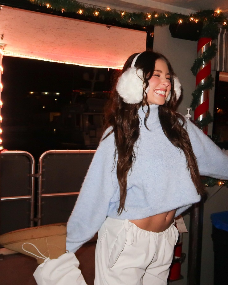 Chloe Love Rosenbaum picture