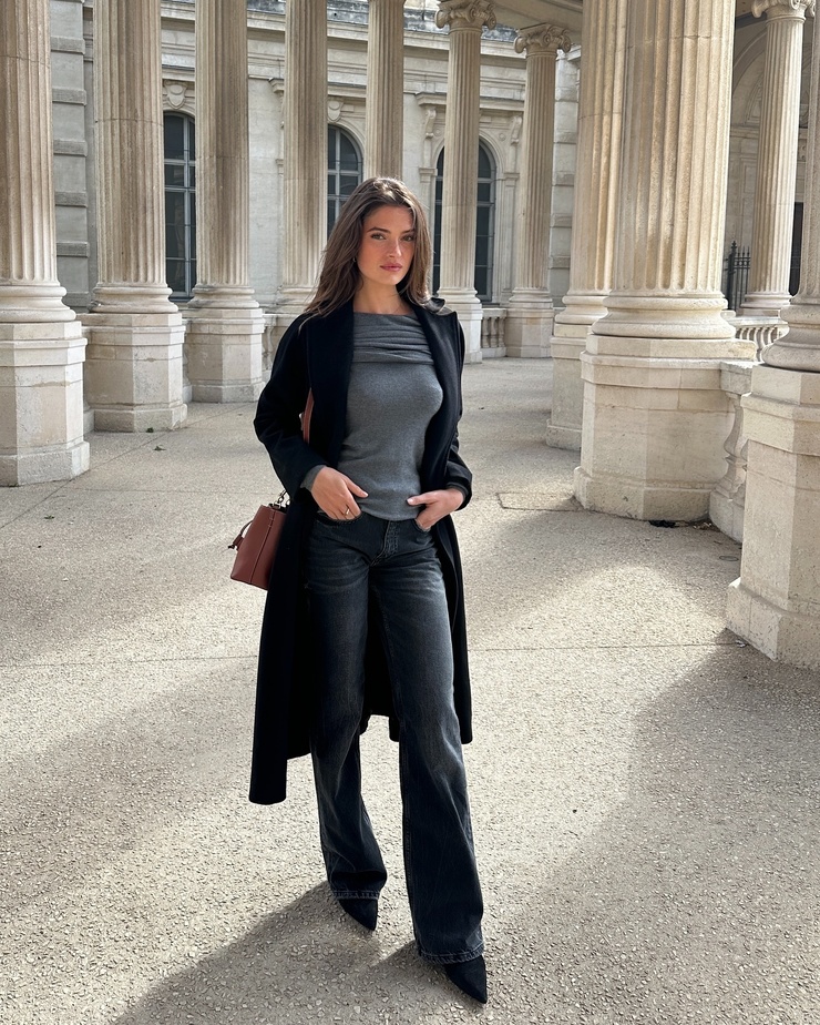 Image of Eve Dumon