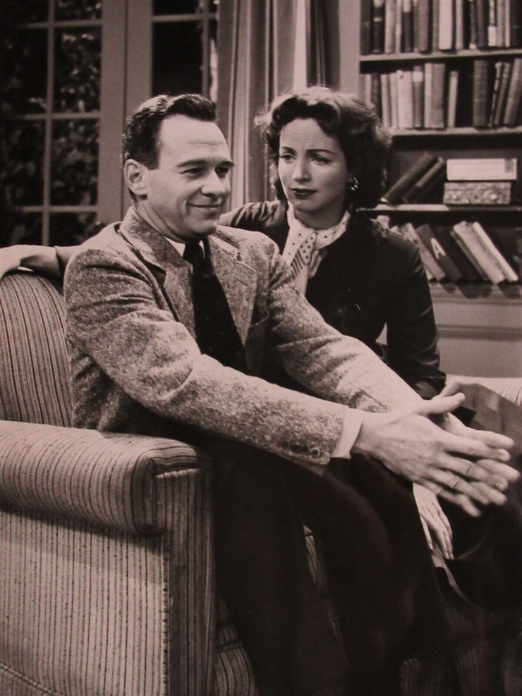 Beatrice Straight image