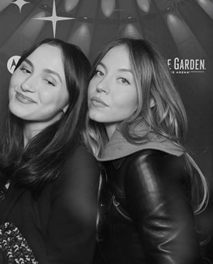 Picture of Maude Apatow