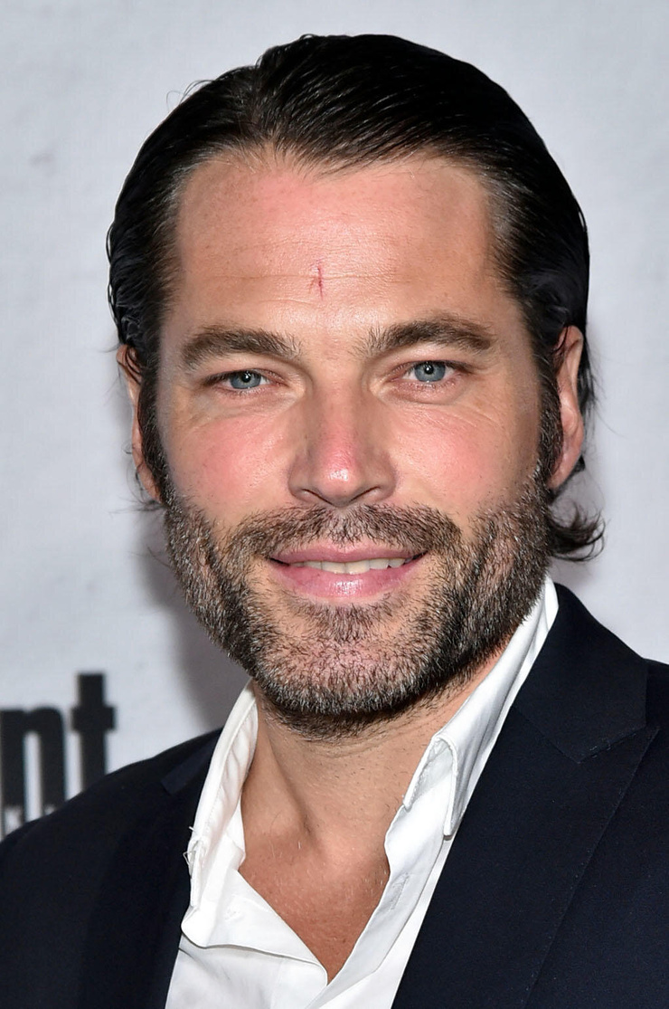 Picture of Tim Rozon