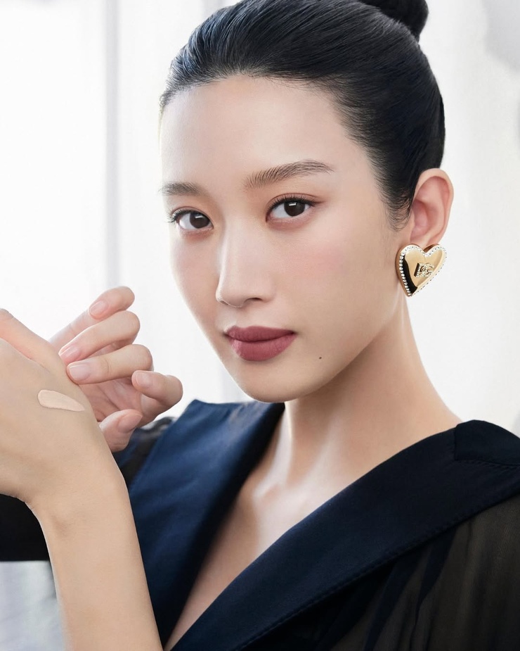 Picture of Ga-young Moon