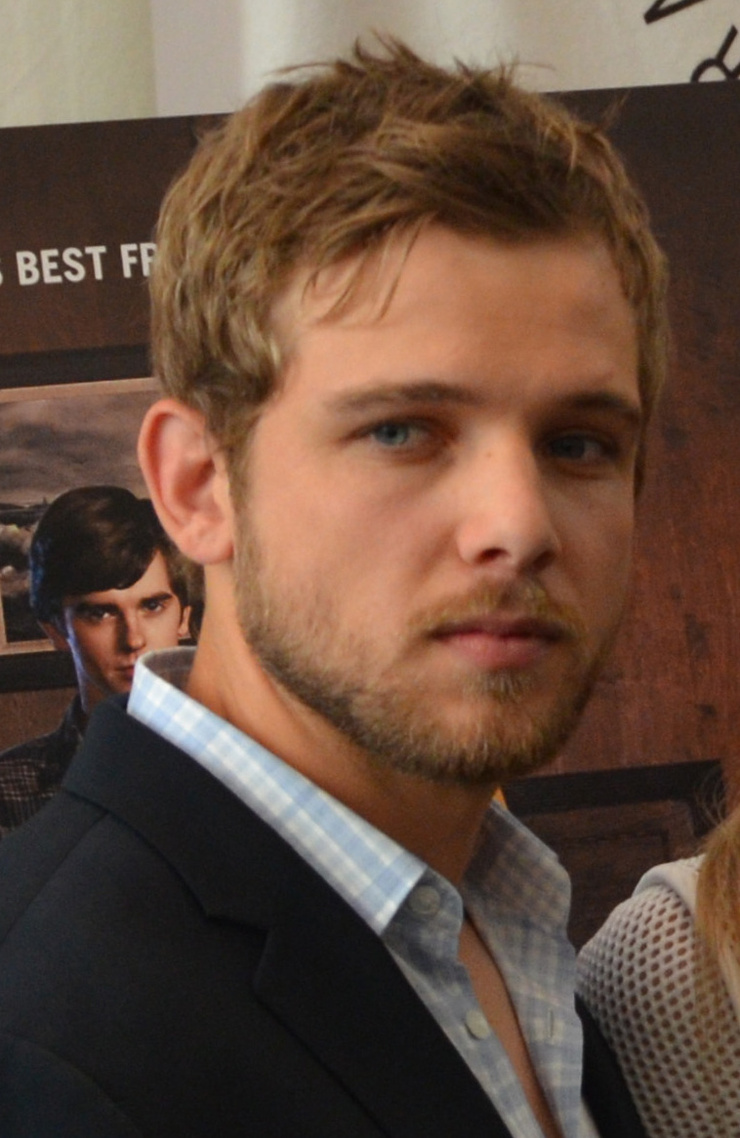 Image of Max Thieriot