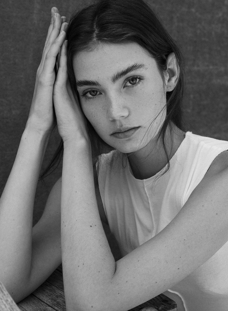 Picture of Megan Devine model