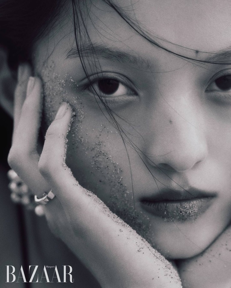 Picture of Li Ziqi (ii)