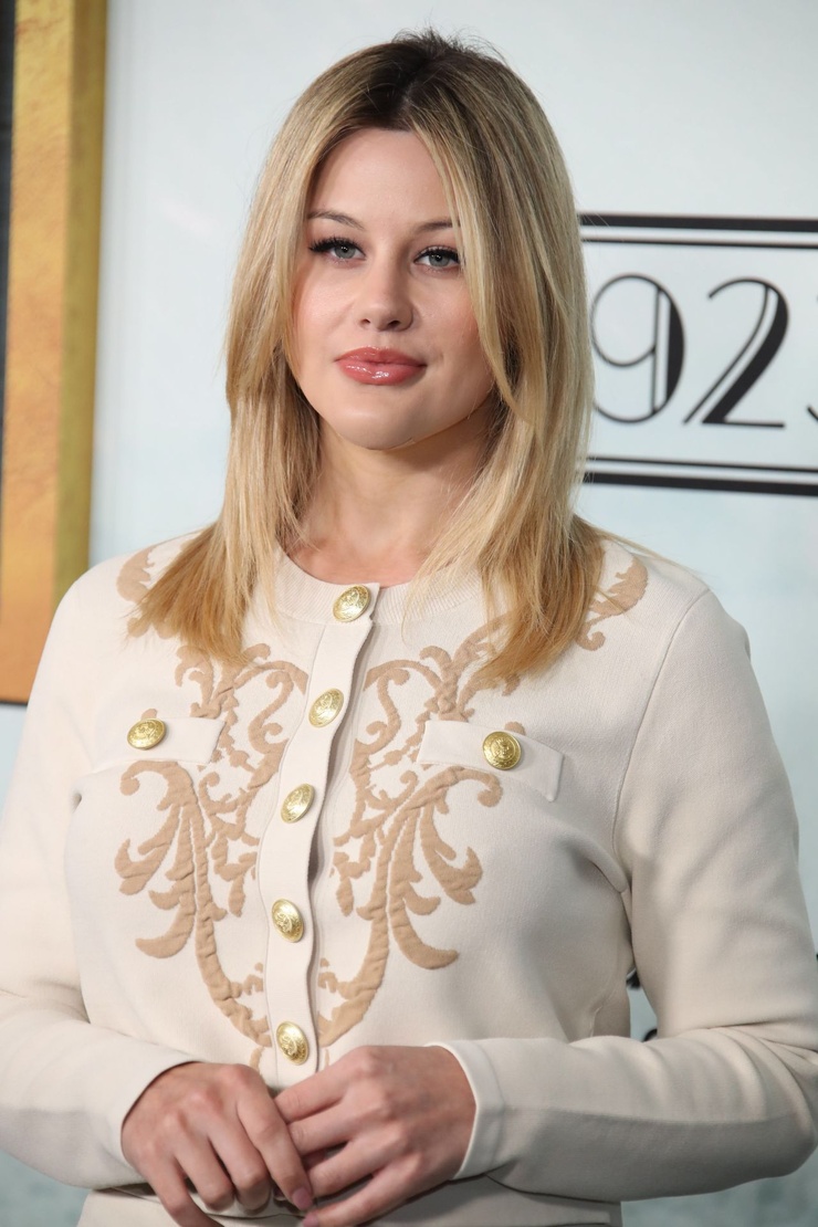 Picture of Mercedes Blanche