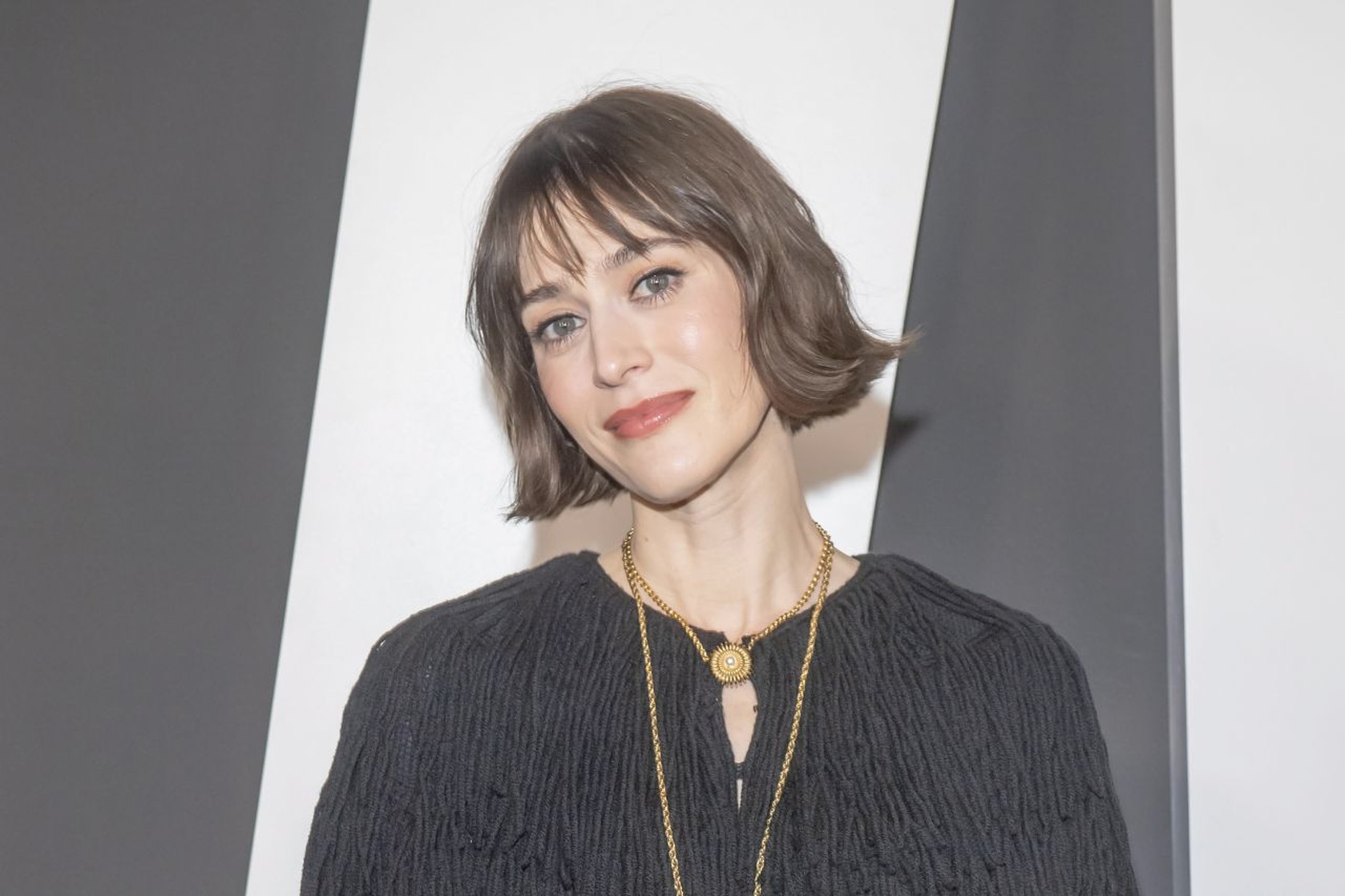 Lizzy Caplan image