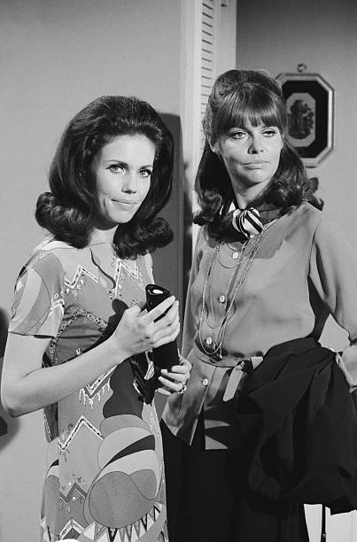Lyn Peters, Barbara Feldon