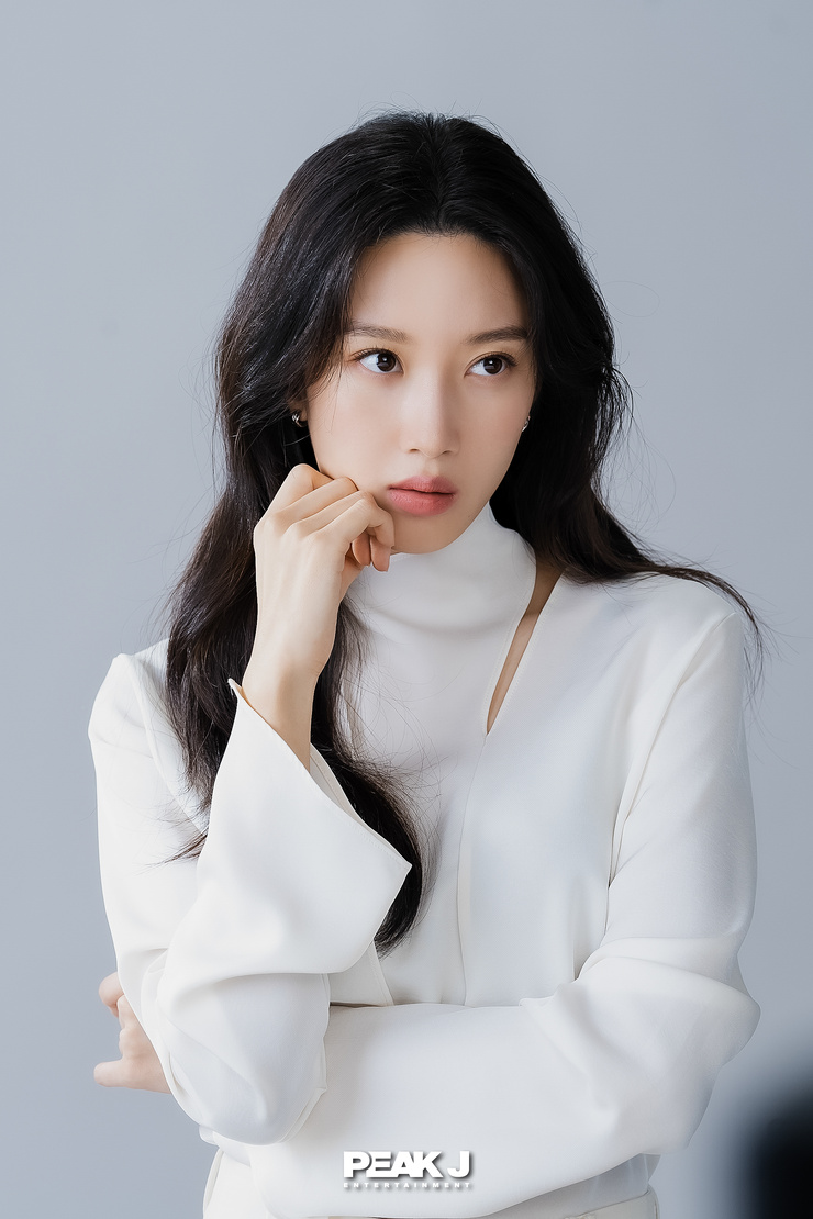 Picture of Ga-young Moon