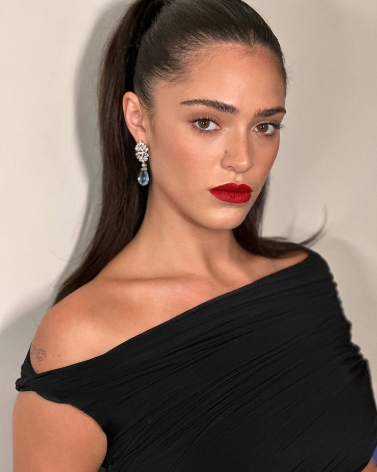 Picture of Luna Blaise