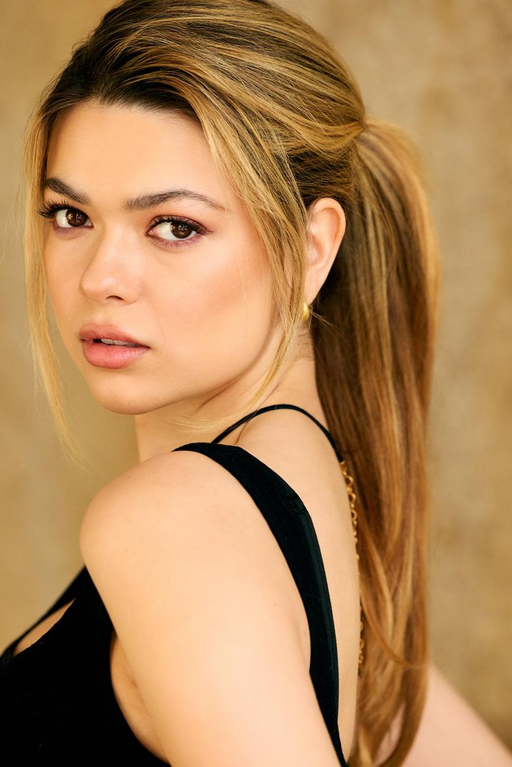 Picture of Nikki Hahn