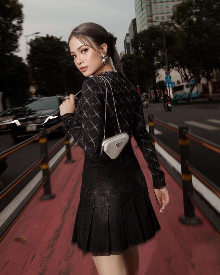 Picture of Duong Hoang Yen