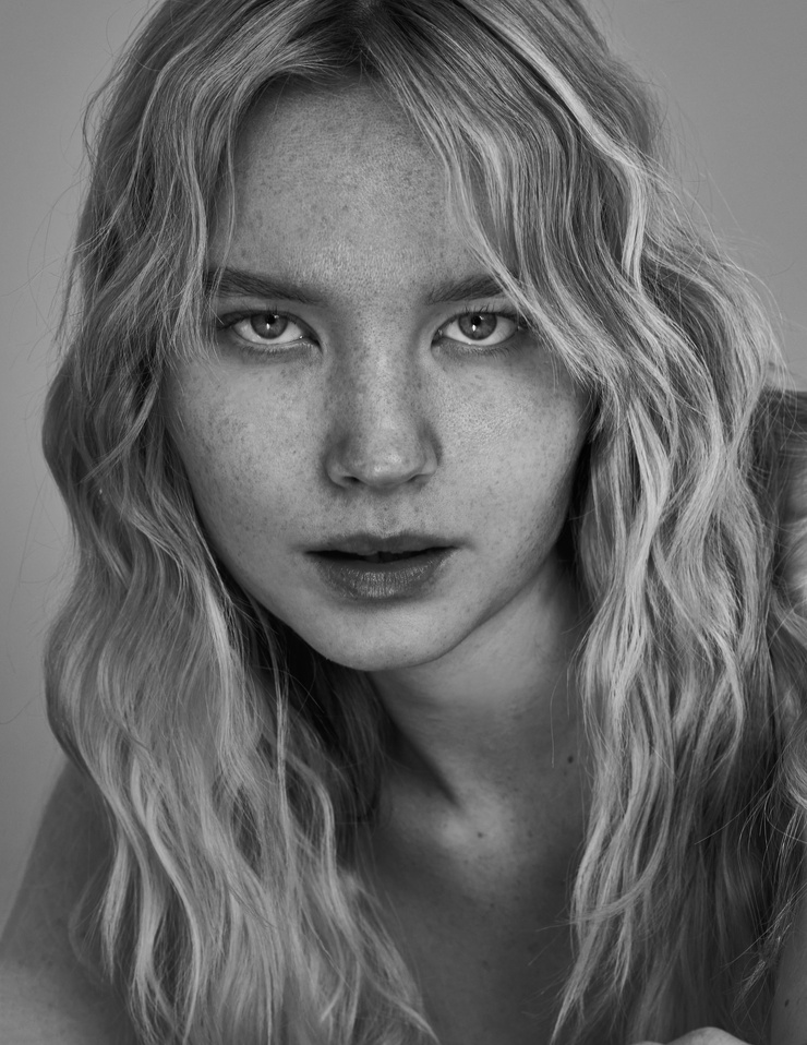 Picture of Victoria Shapar model