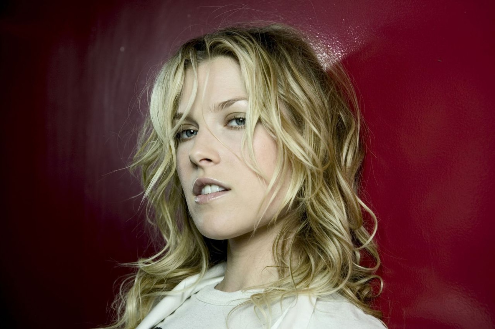 Ali Larter image