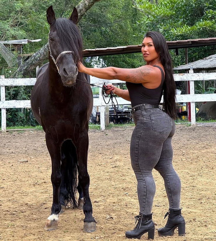 Picture of Alessandra Alves