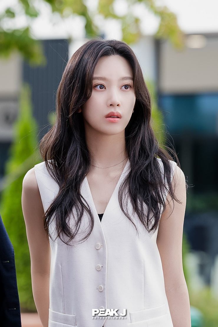 Picture of Ga-young Moon