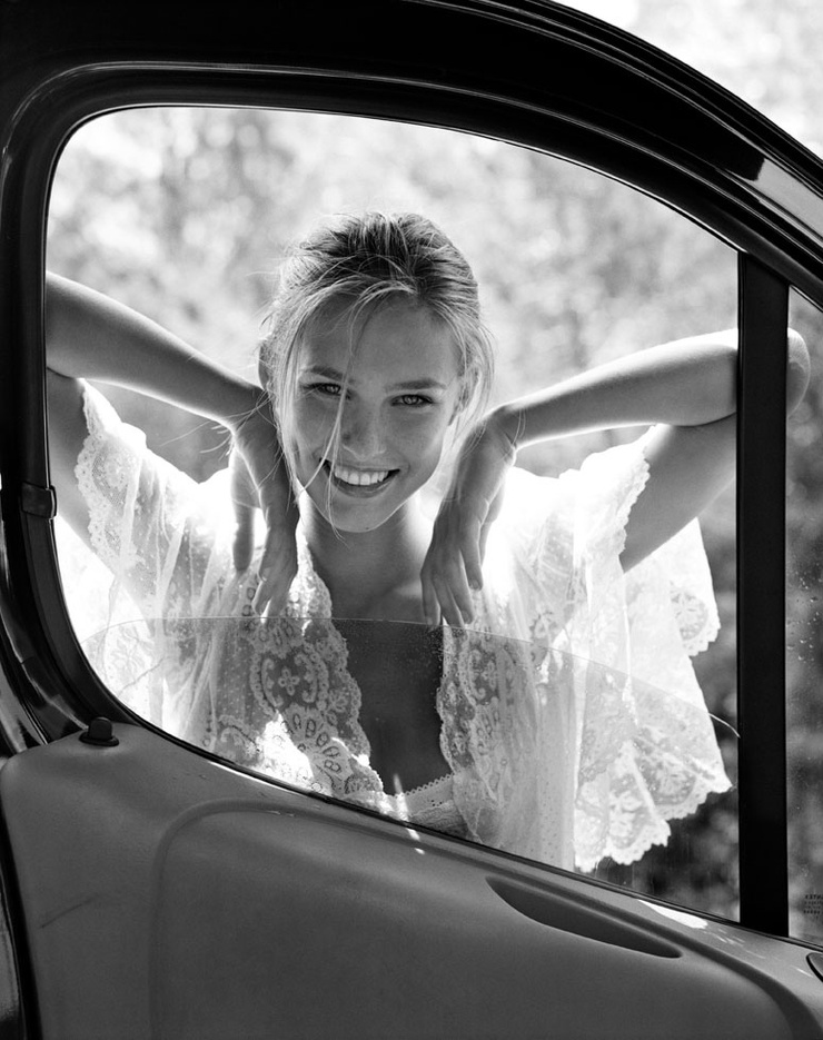 Picture of Bar Refaeli