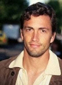Picture of Andrew Shue