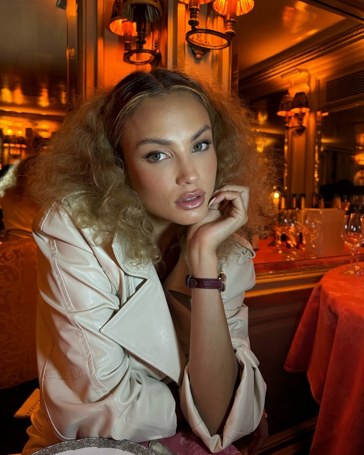 Picture of Stephanie Bertram Rose