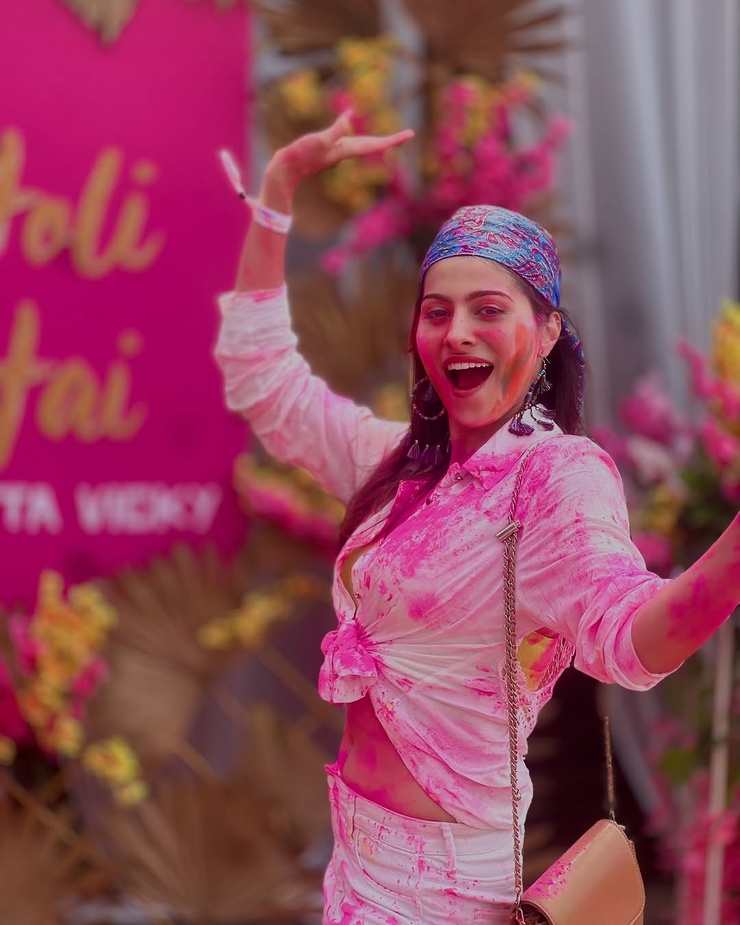 Aparna Dixit picture