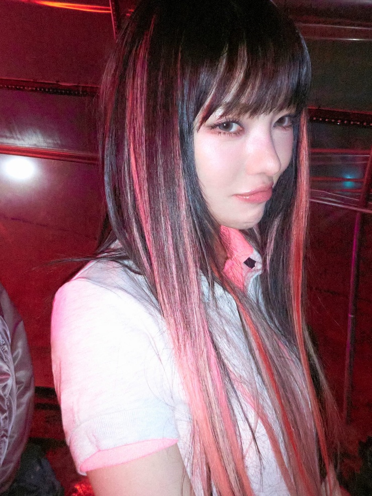 Image of KiiiKiii