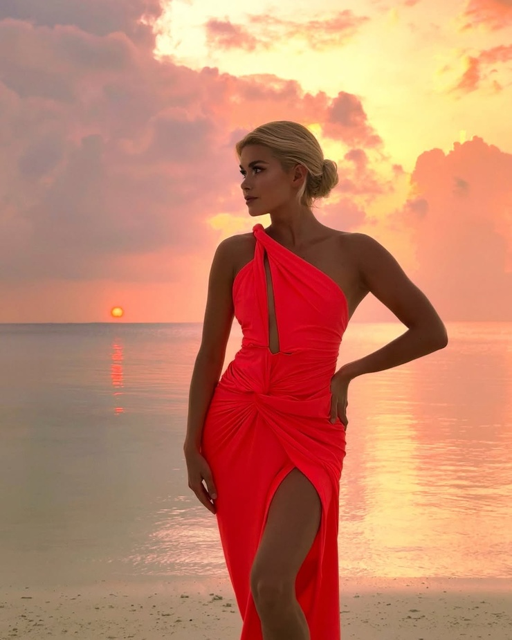 Picture of Pamela Reif