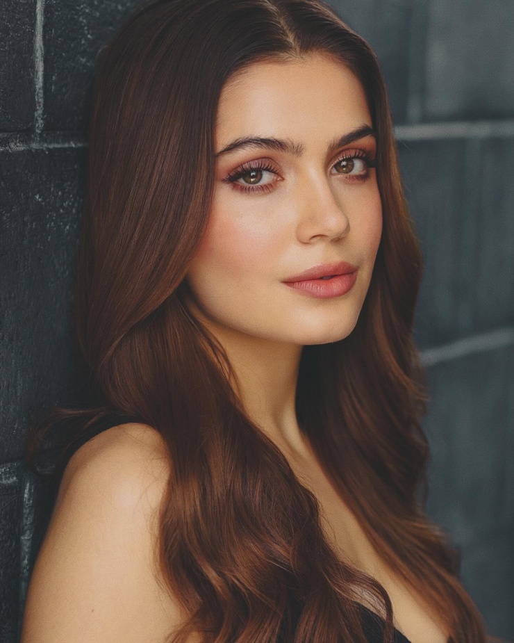 Picture of Emmy Perry