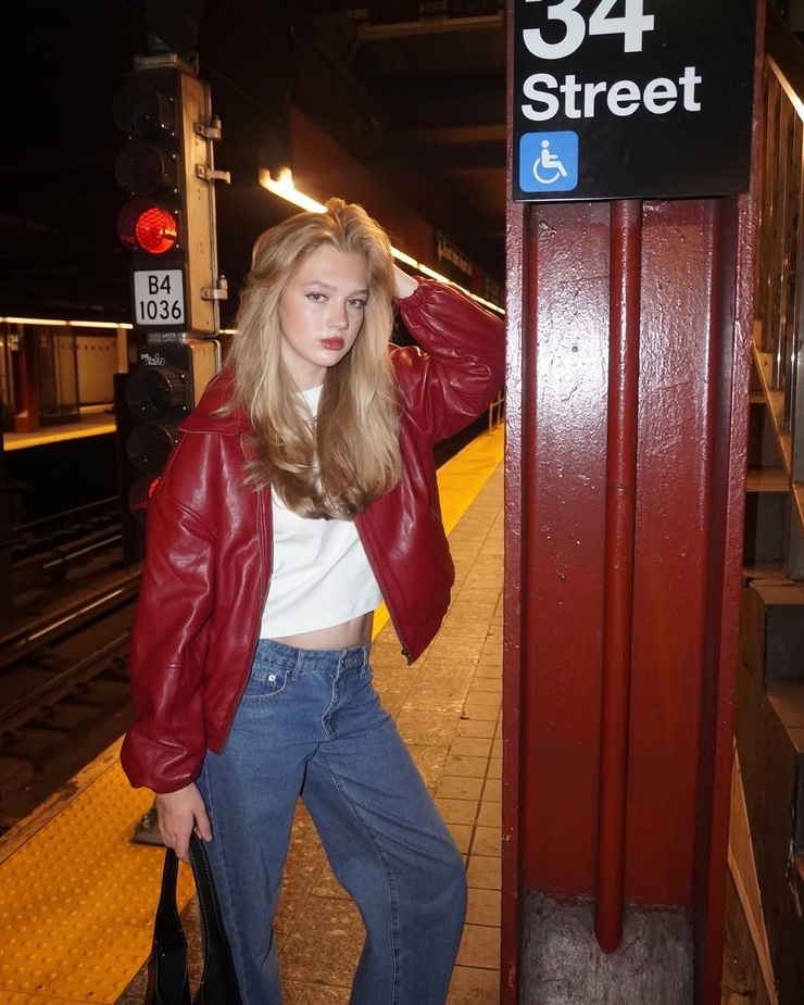 Image of Sarah Abbott