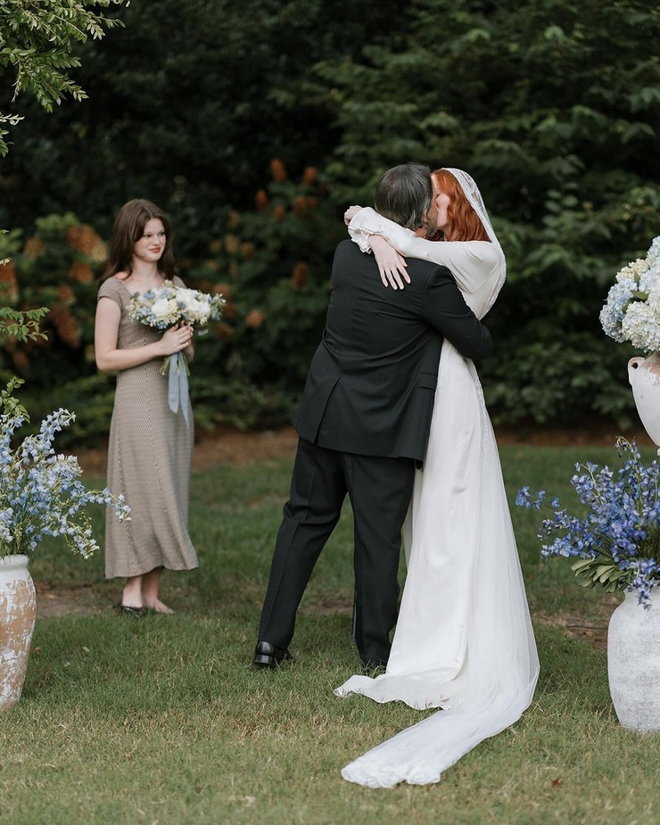 Picture of Scarlett White