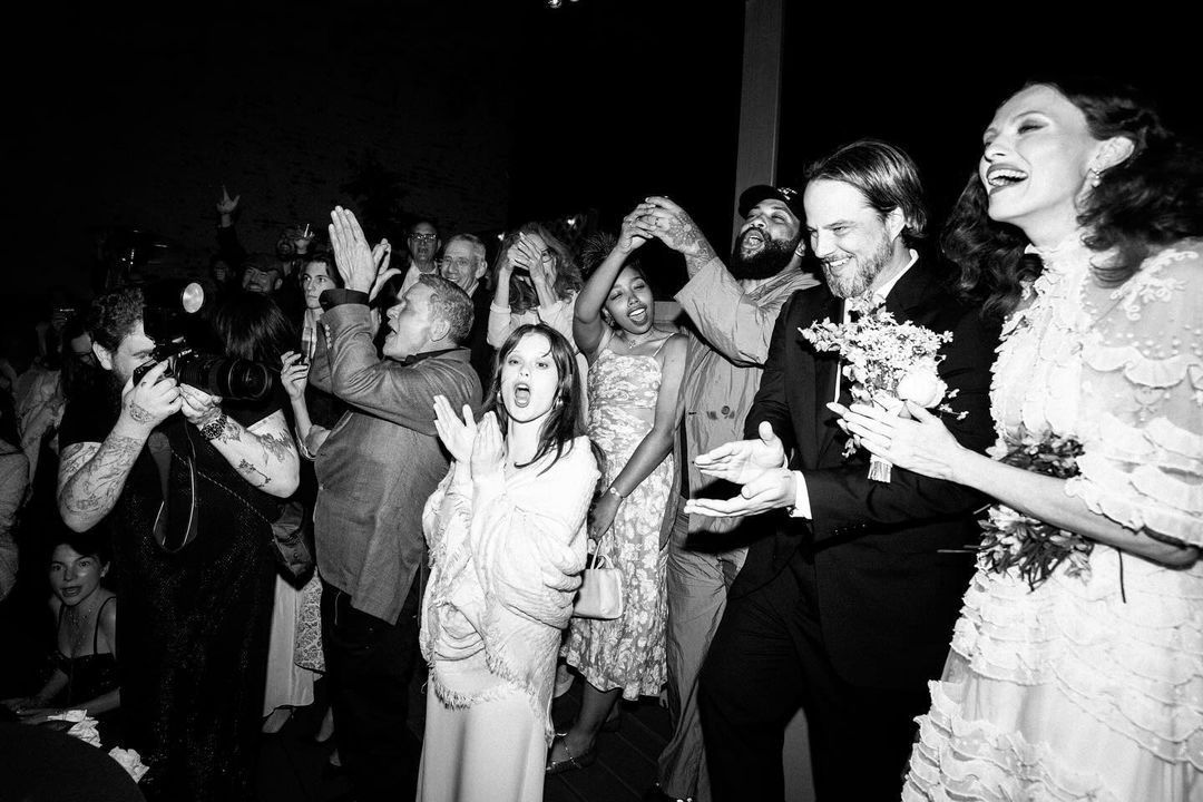 Picture of Scarlett White