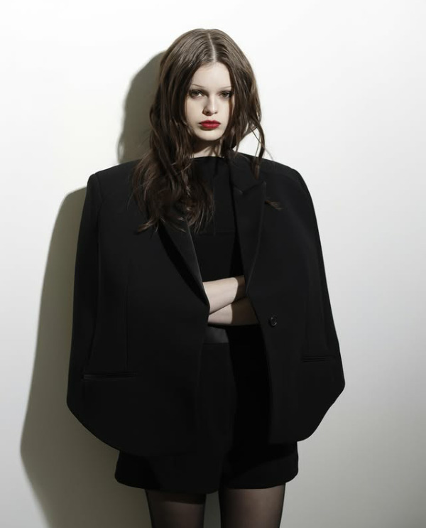 Picture of Scarlett White