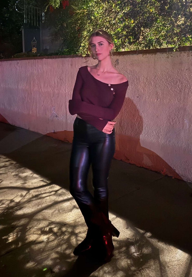 Brooke Elizabeth Butler pictures and photos