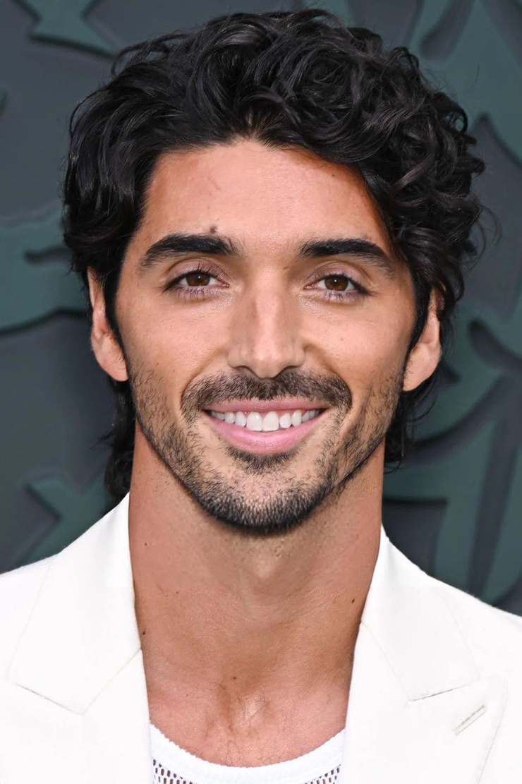 Picture of Taylor Zakhar