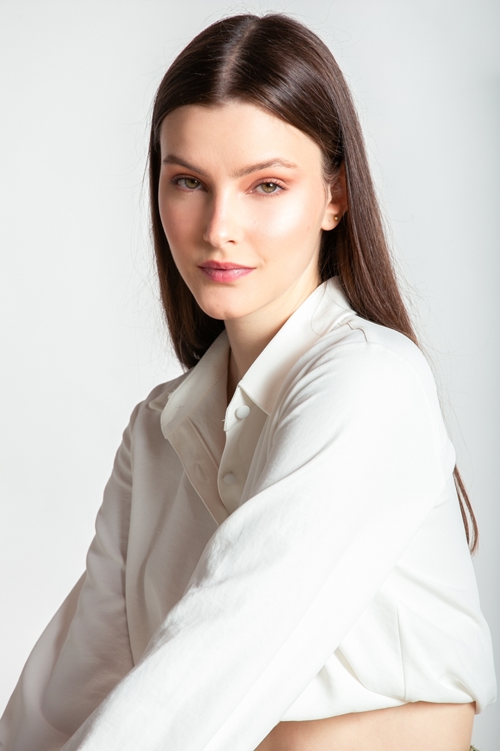 Picture of Mayara Pazin