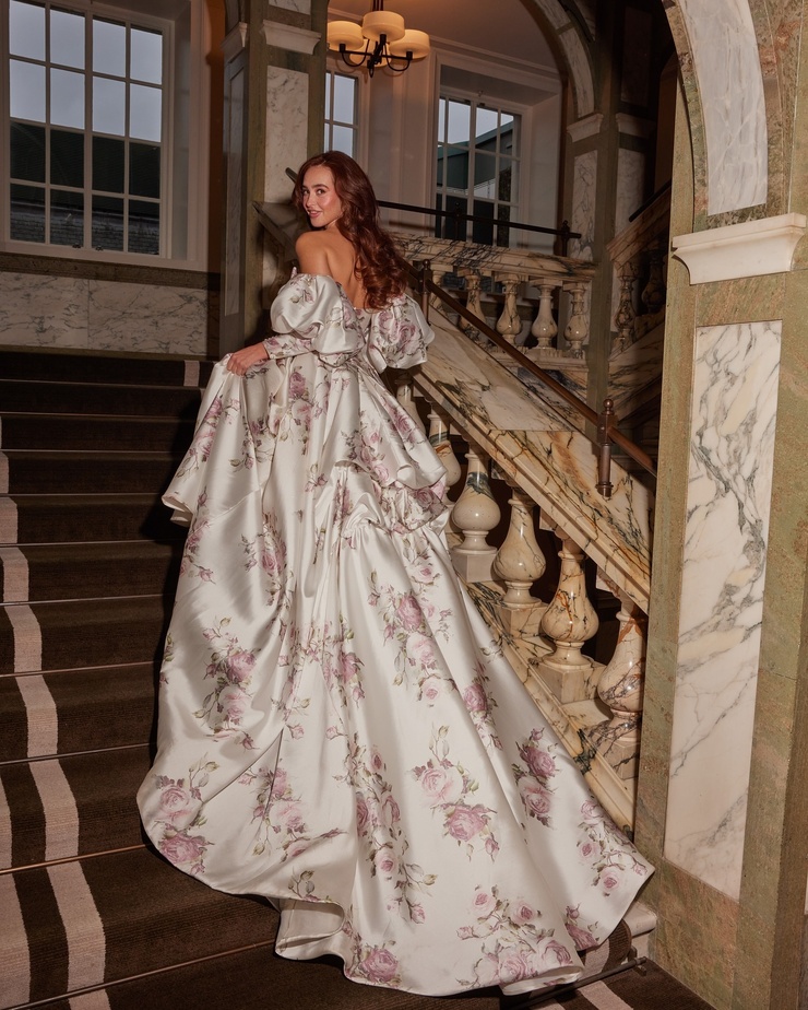 Picture of Lucy Riley