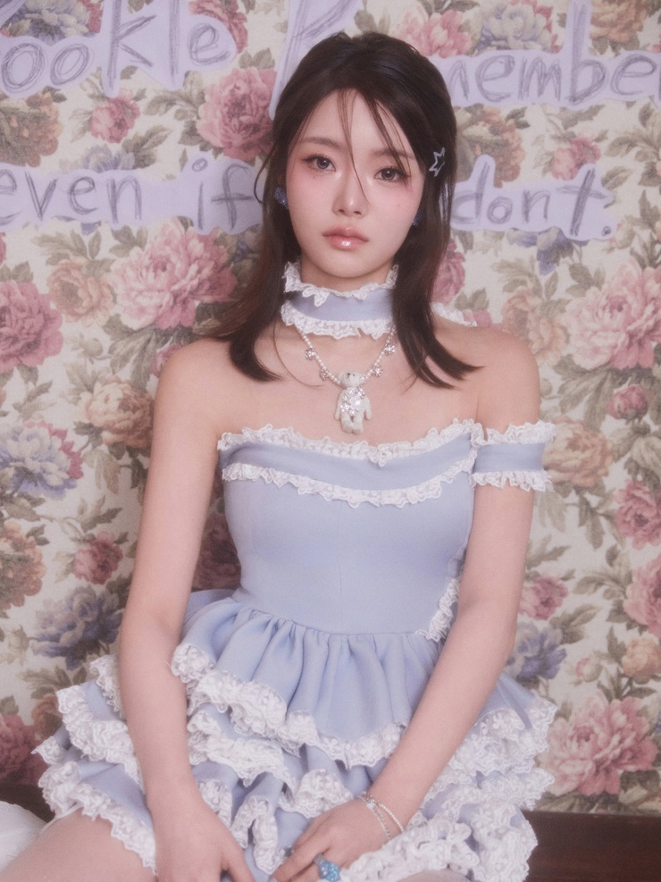 Picture of FIFTY FIFTY