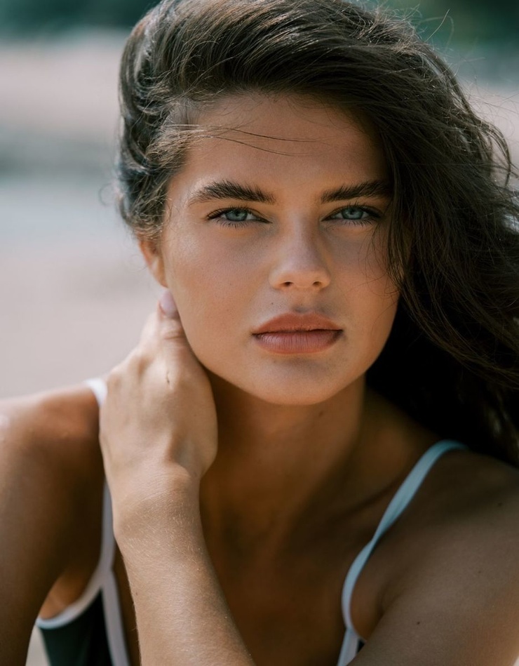 Picture of Evie Thompson I