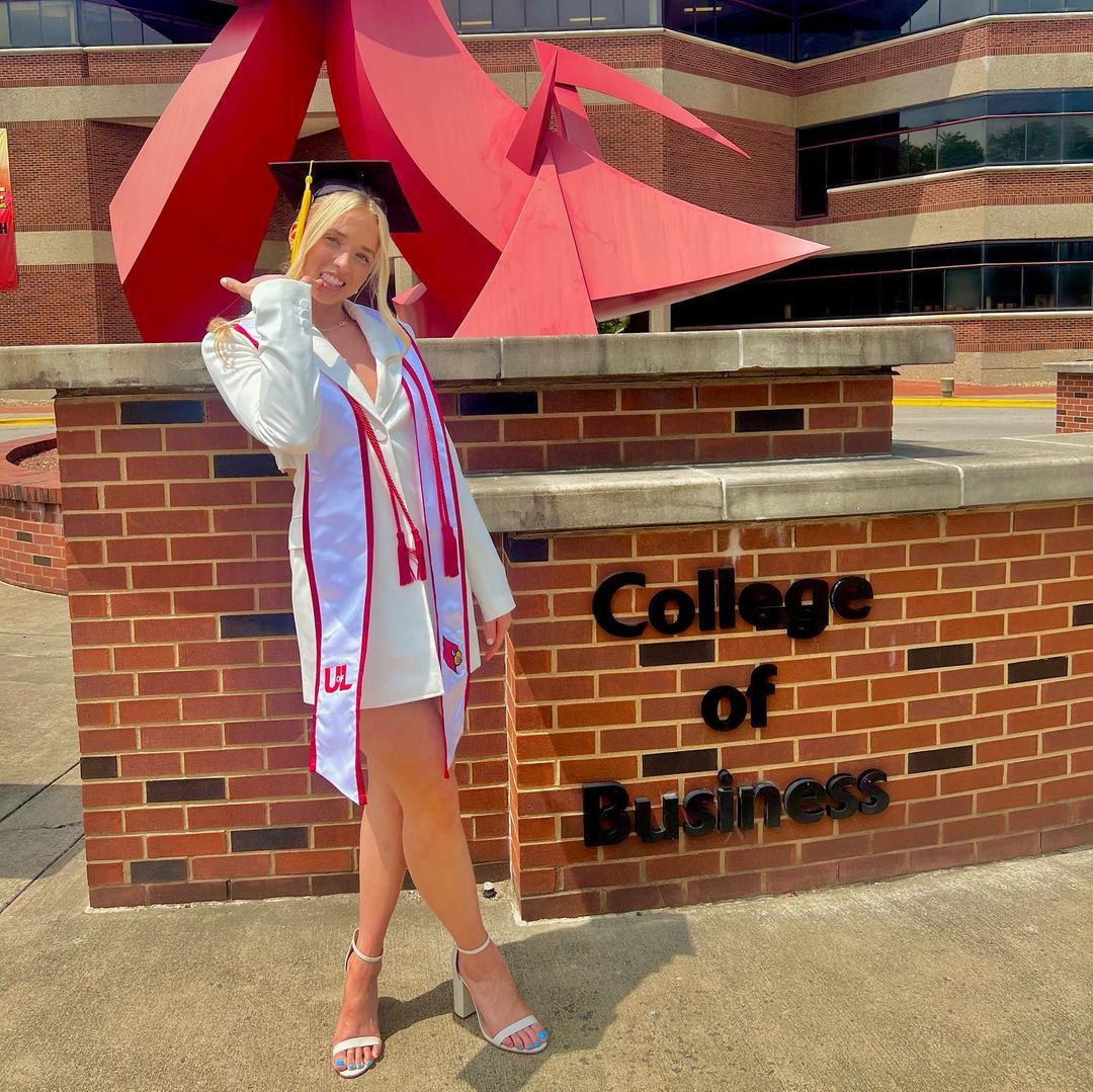 Picture of Hailey Van Lith