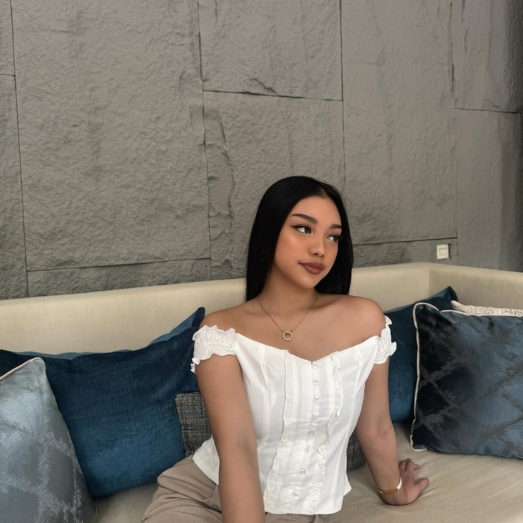 Picture of Naura Ayu