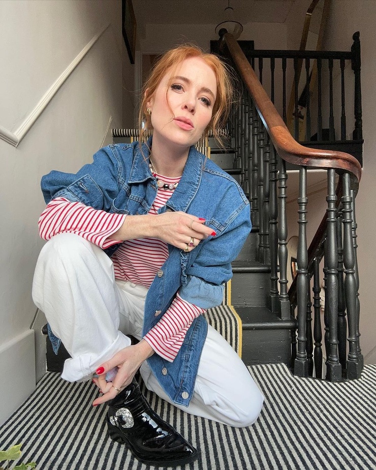 Angela Scanlon