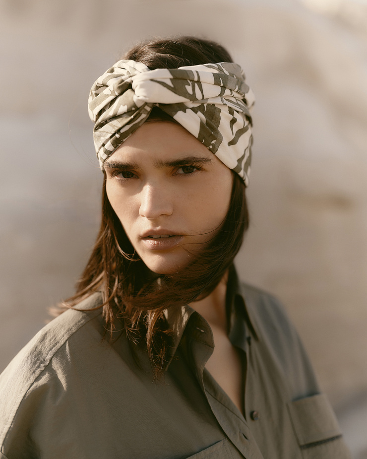 Alexandra Micu picture