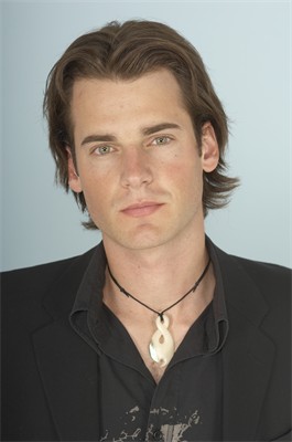 David de Lautour image