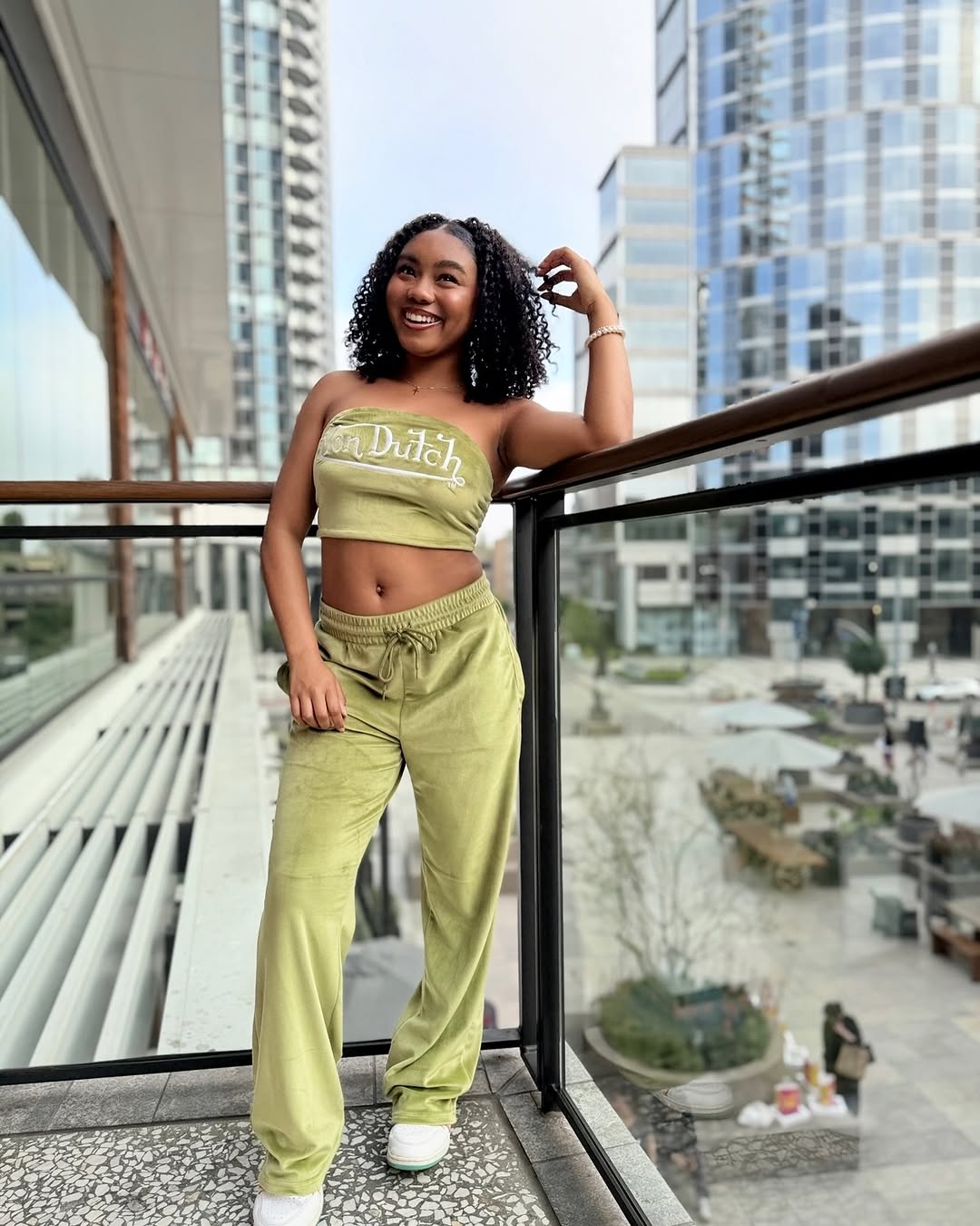 Picture of Sydney Thomas