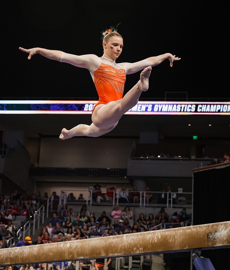 Picture of Jade Carey