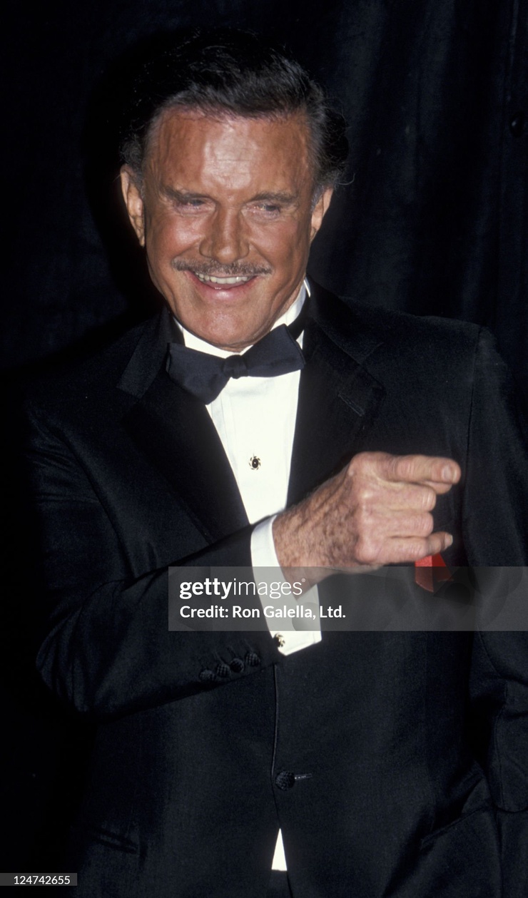 Cliff Robertson picture