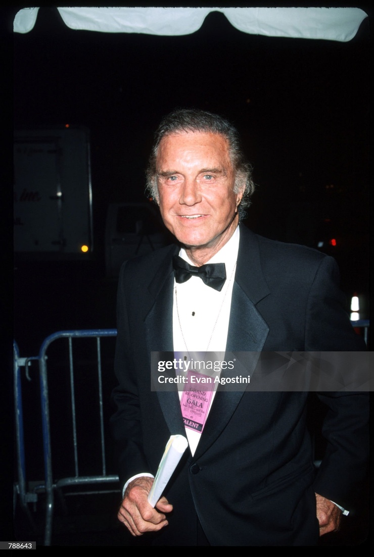 Picture of Cliff Robertson
