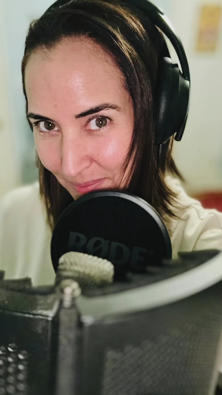 Burgandi Phoenix picture